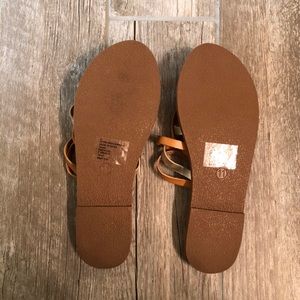 Universal Thread | Shoes | Universal Thread Sandals | Poshmark